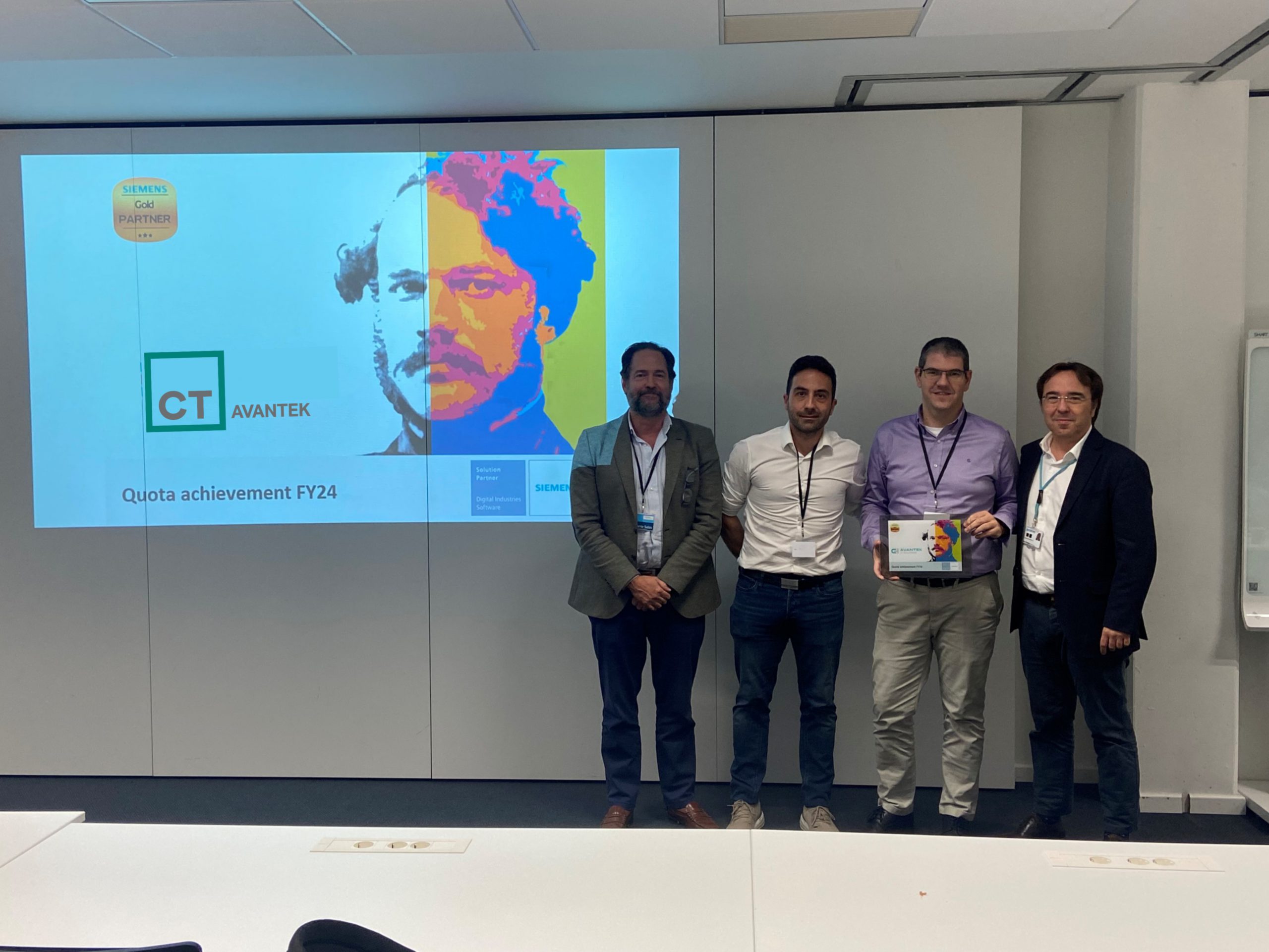 Avantek recibe el Premio "Quota Achievement 2024" de Siemens - CT Solutions